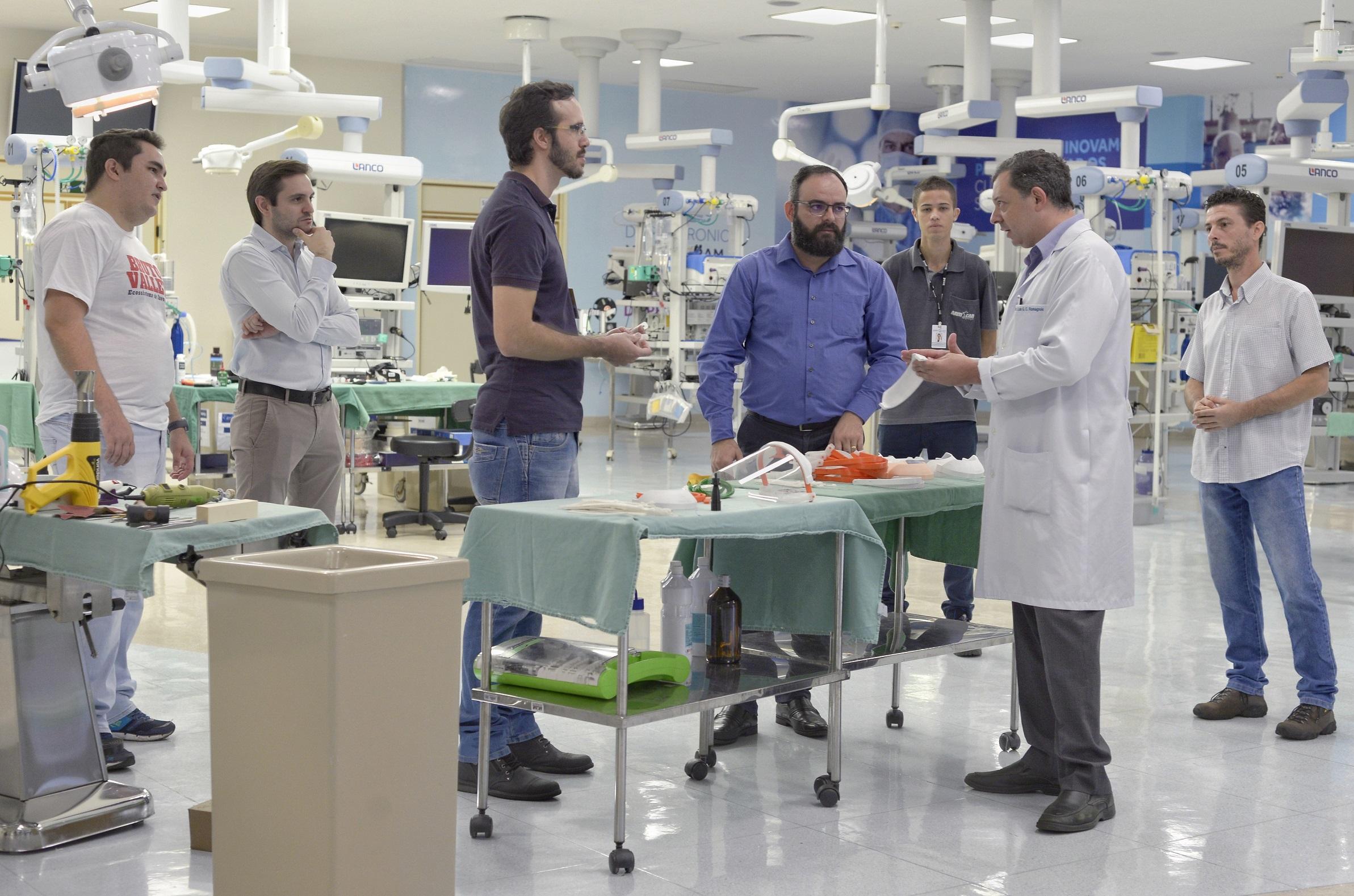 IRCAD e startups desenvolvem máscaras faciais desinfectáveis de baixo ...